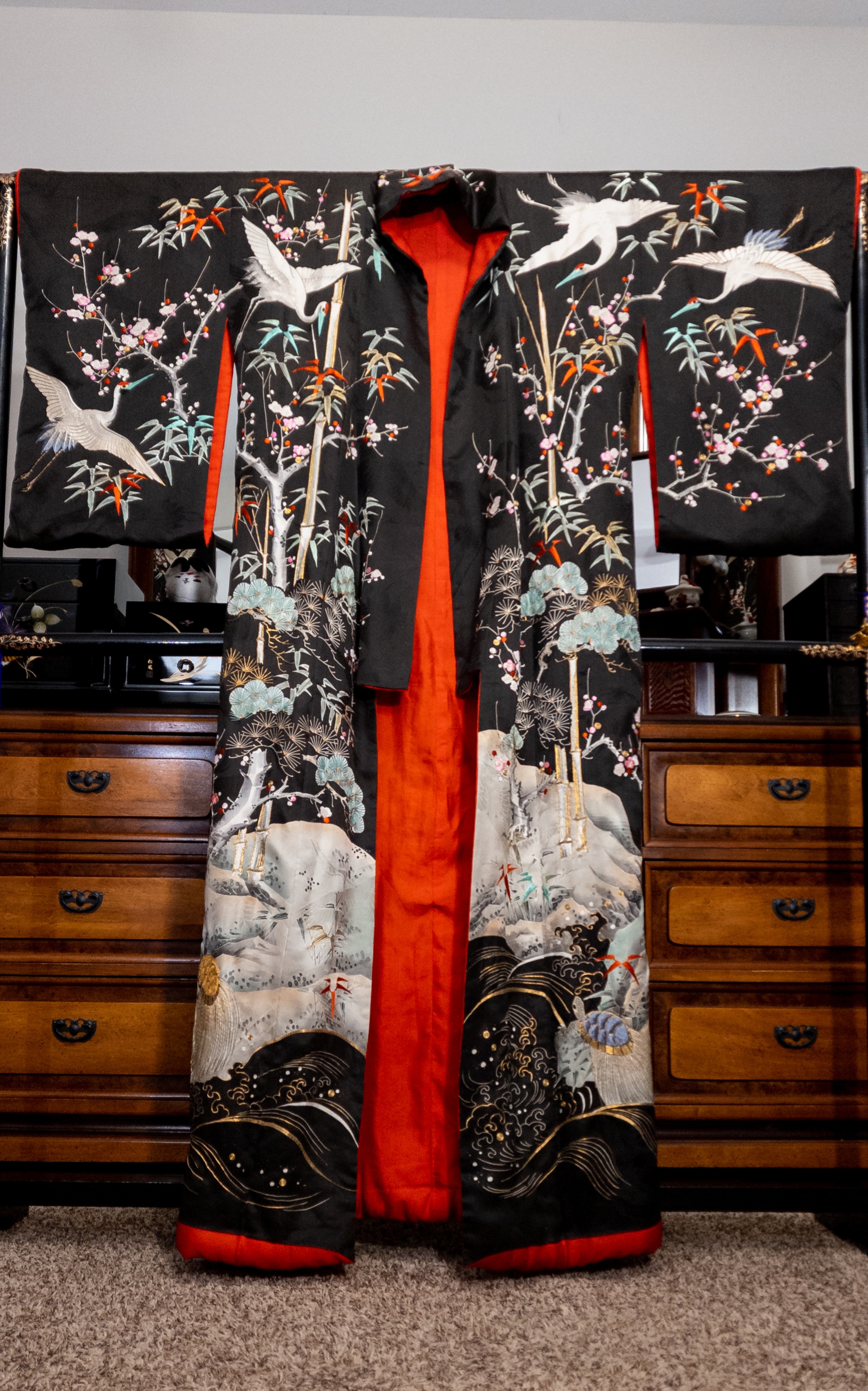 Meiji Era Uchikake — Majesty With Minogame – Silk & Bones